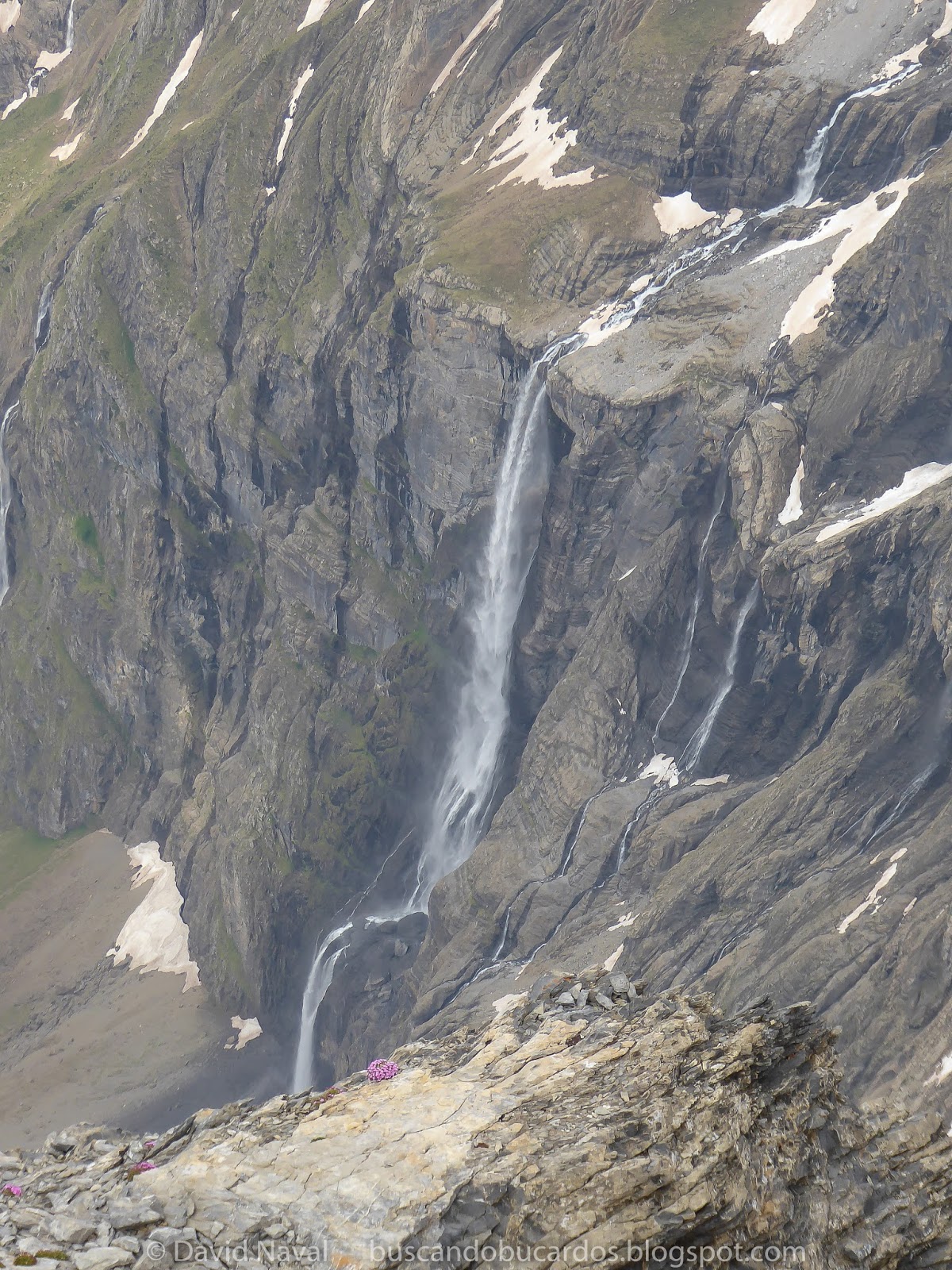 Una noche en el Marboré. Pico Marboré (3.248 m.), Torré de Marboré (3. ...