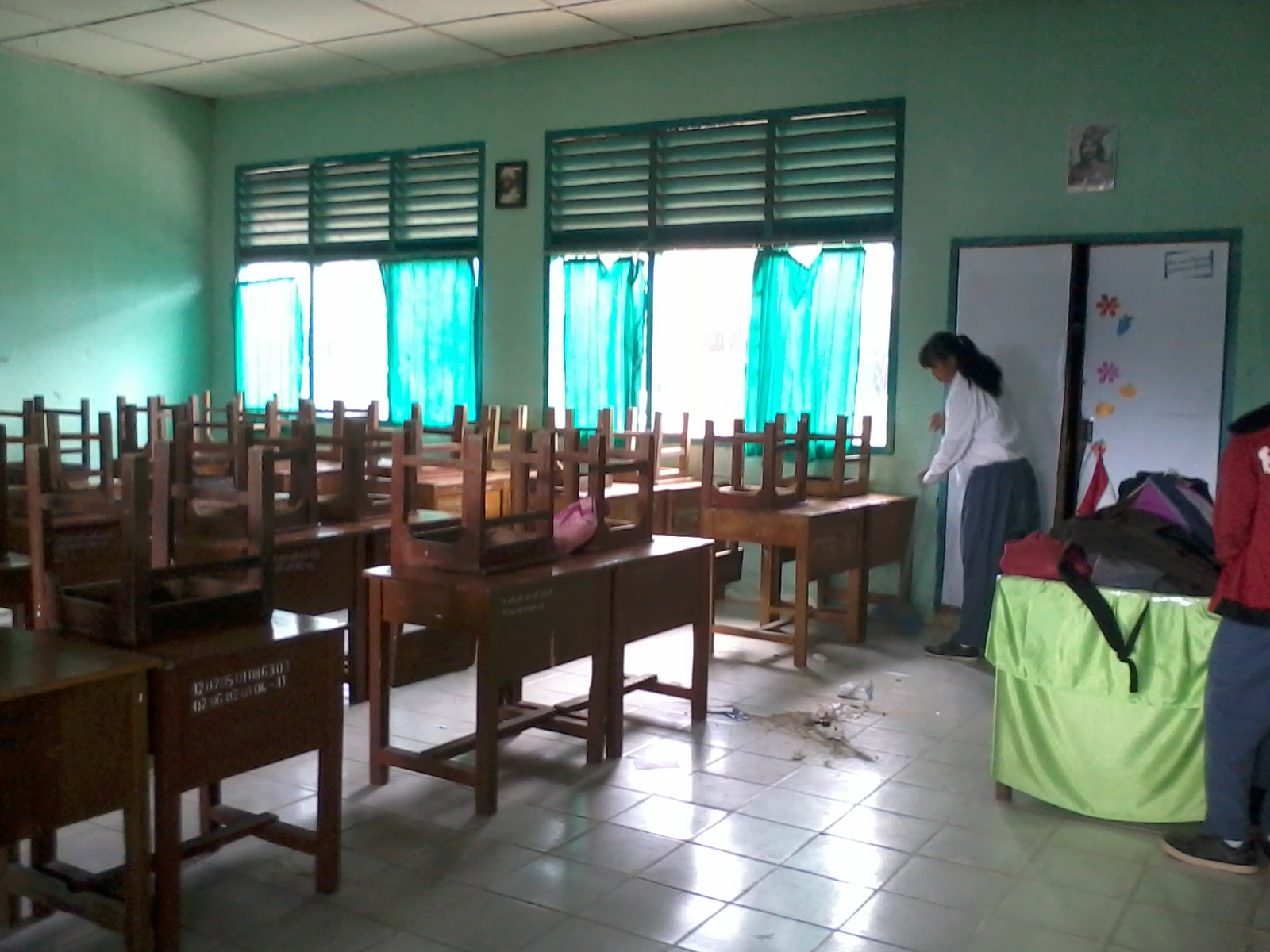 Kebersihan Kelas ~ SMA NEGERI 4 PALEMBANG