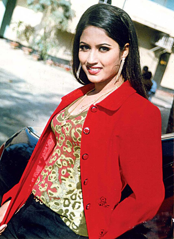 Bangladeshi Celebraties Actress Keya Hot Photos Gallery