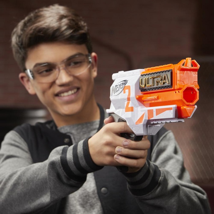 Nerf Ultra Two Motorized Blaster Can Shoot 120 Feet of Foam Darts ...