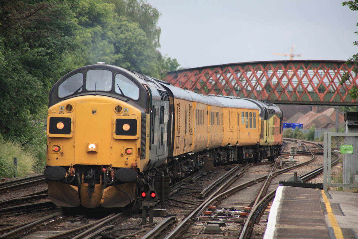 47s and other Classic Power at Southampton: Tractor hauled Test Train ...