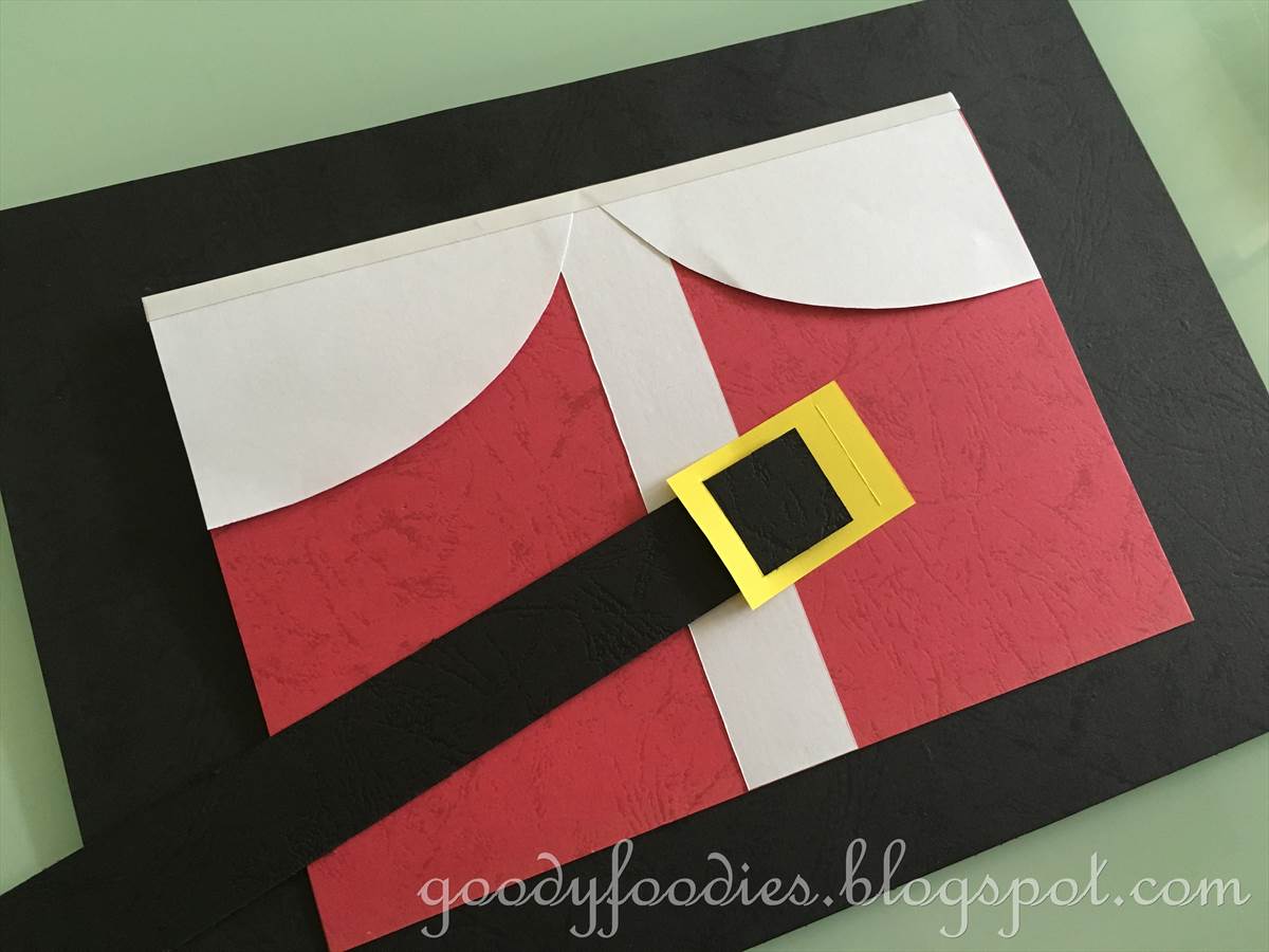 GoodyFoodies: Christmas Crafts: How to Make Santa Suit Christmas Cards