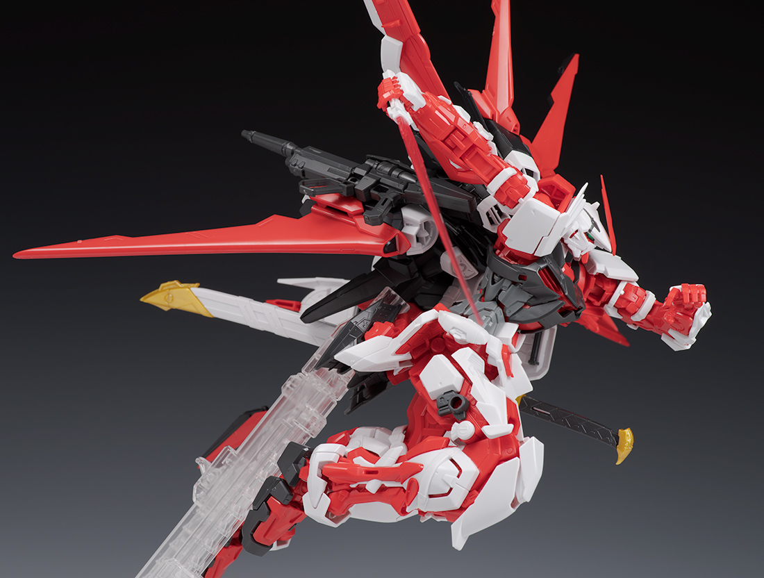[ Review ] - MG 1/100 - Gundam Astray Red Frame Flight Unit