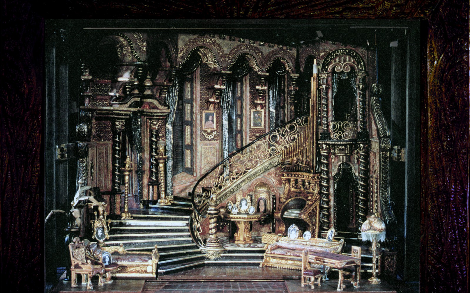 JK's TheatreScene: 300 Shows: Awesome Design