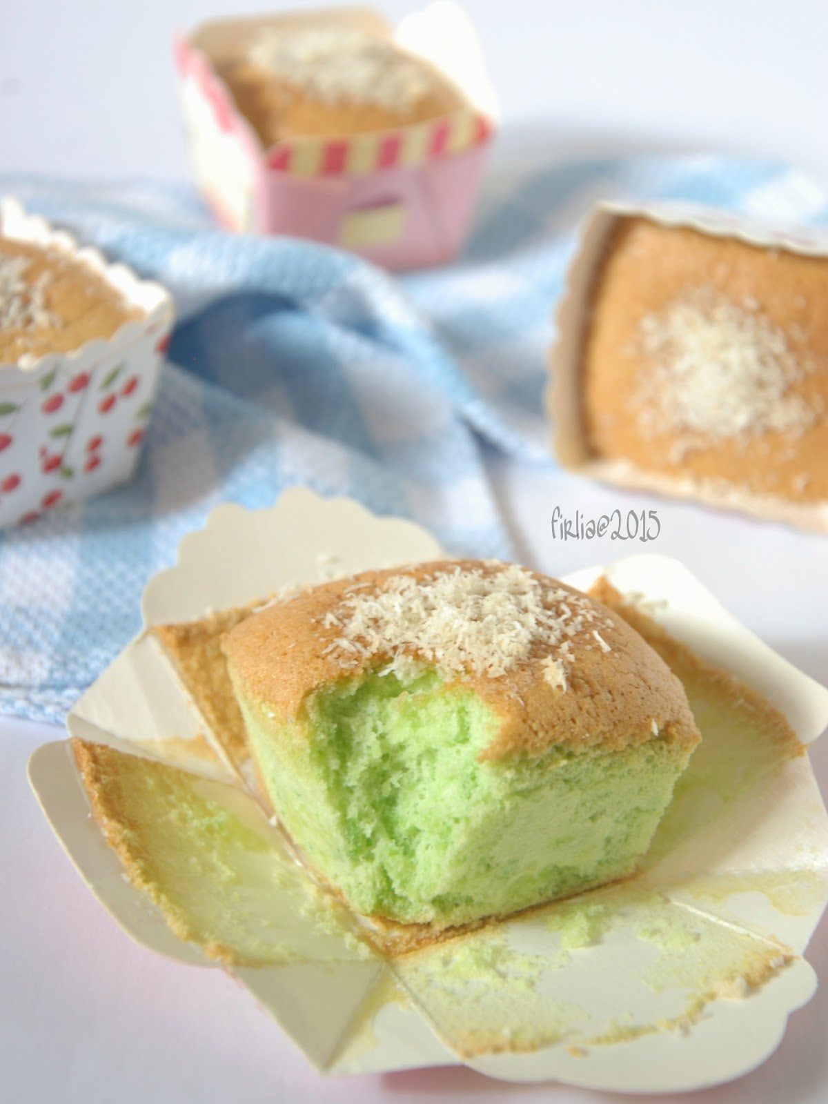 Venus Brownies & Bread: Pandan Mamon Cake