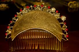 La Pollera Panameña sus Joyas y Atuendos: PRENDAS UTILIZADAS