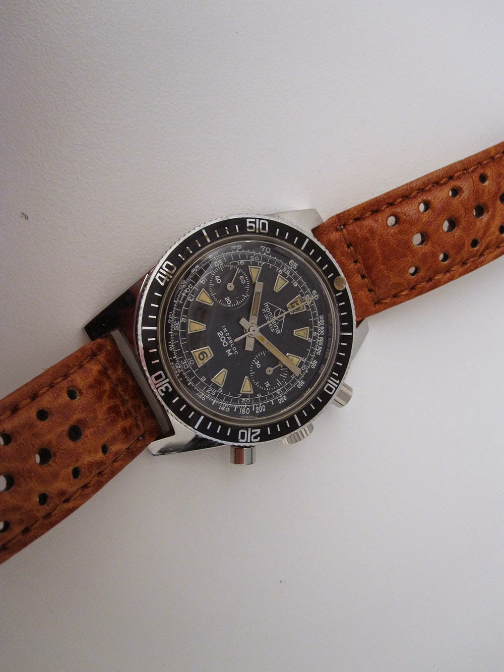Vintage chronographs: 1970's Mondaine chronograph with Landeron 148 ...