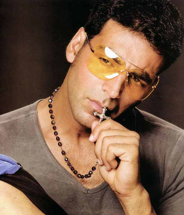 Akshay Kumar New Free Wallpaper HD Images Pictures High Resolution ...