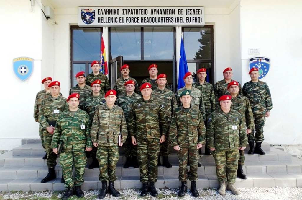 Το Πάσχα των στρατηγών σε 17 ΦΩΤΟ • Armyvoice.gr