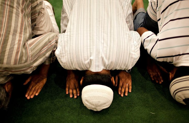 Yuk Simak Hikmah dan Manfaat dari Gerakan-Gerakan Sholat Berikut Ini ...