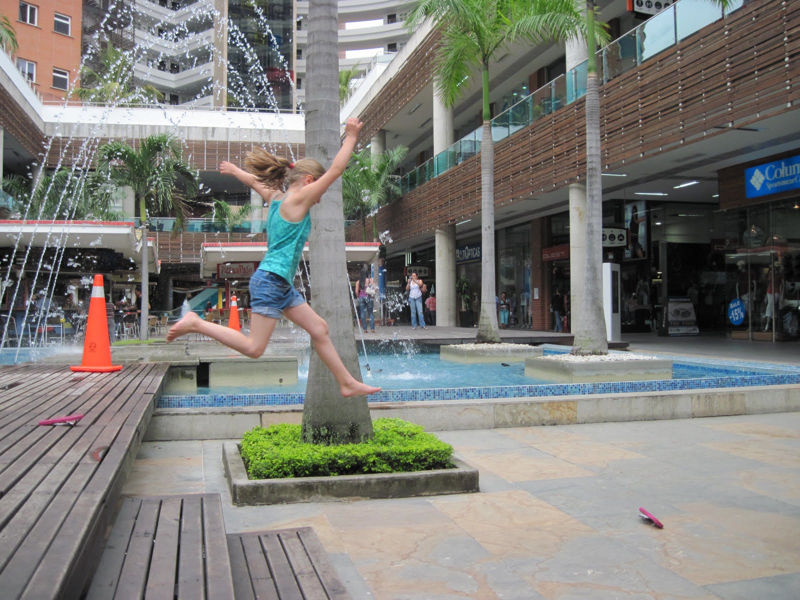 Encontrando nuestra manera: Mall jumping