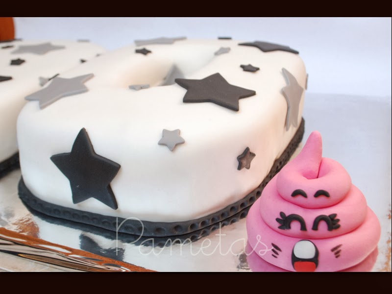 Pametas, dulces creaciones: TARTA 30 CUMPLEAÑOS & CACA ARALE