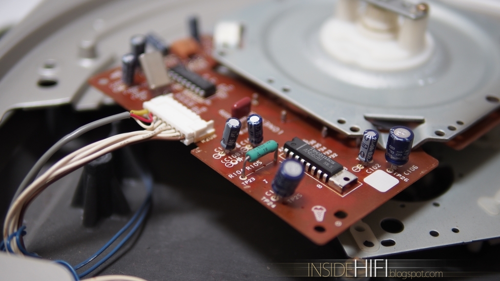 Inside Hi-Fi: Technics SL-QX200 (SL-QX200-SEi)