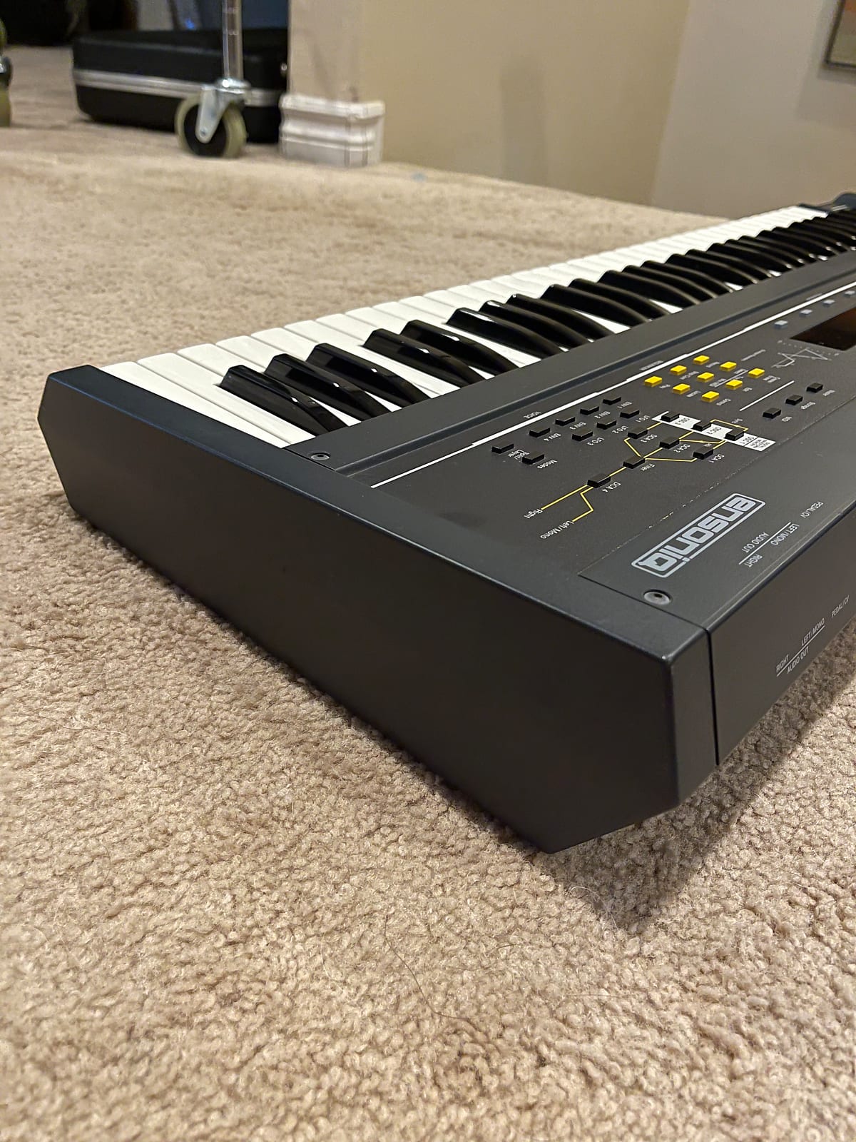 MATRIXSYNTH: Ensoniq ESQ-1 Wave Synthesizer w/5 Extra Sound Cards
