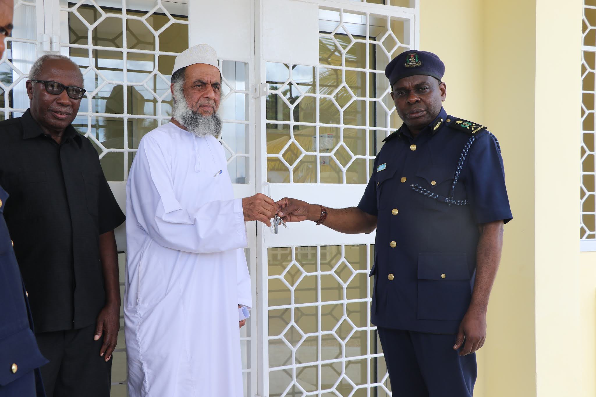 Uhamiaji Tanzania: Kamishna wa Uhamiaji Zanzibar Azindua Jengo la Afisi ...