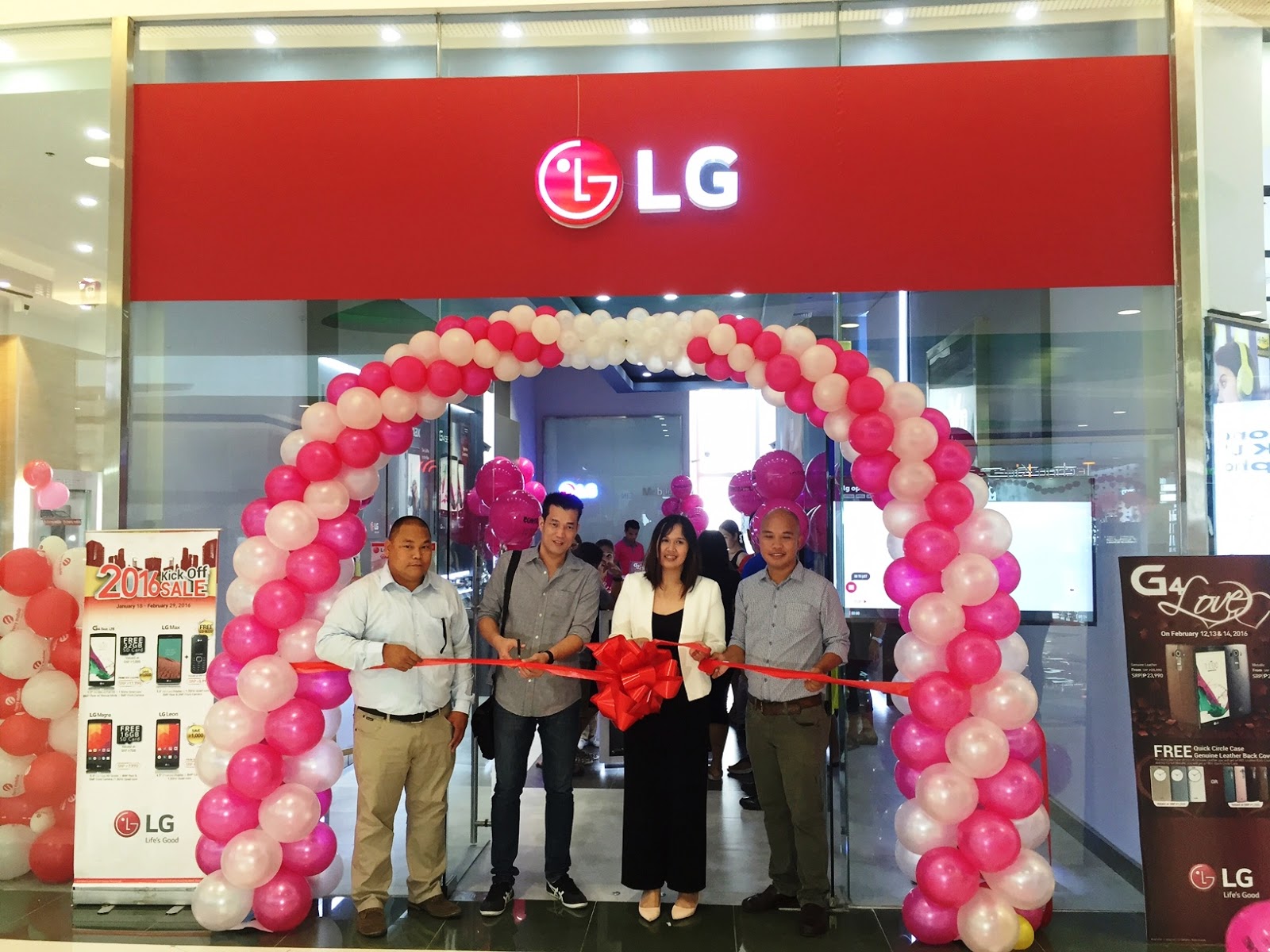 LG opens concept store in SM Seaside Cebu with LG V10, LG K10