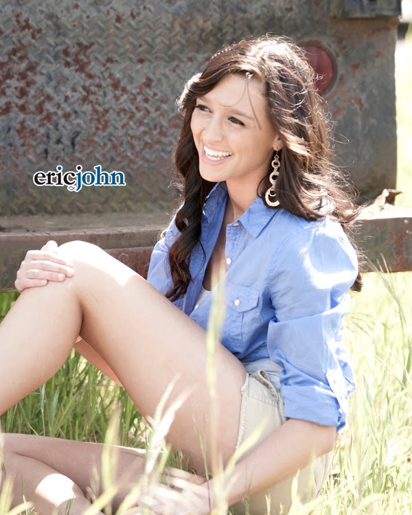 Eric John Photography: Kayla - Regis High School Senior Representative