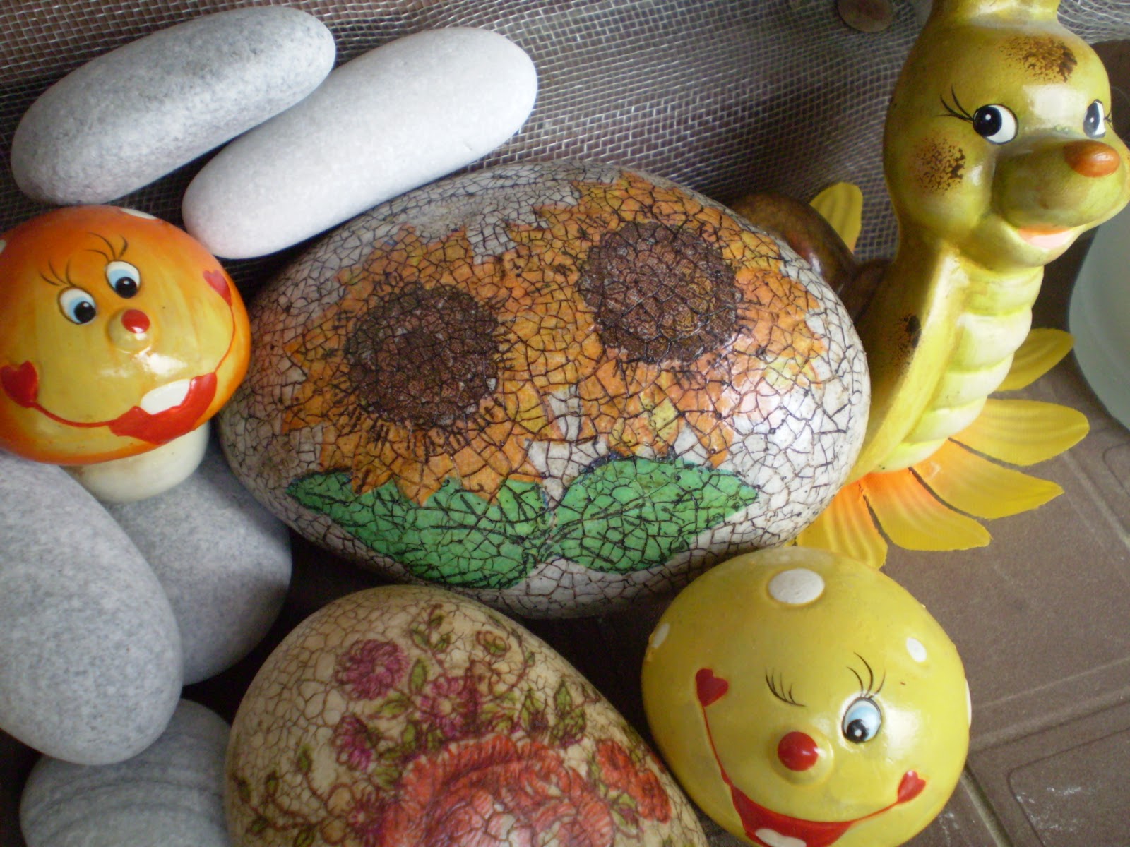 Kreatív ötletek lakberendezéshez...: Kavicsdíszítés szalvétatechnikával...