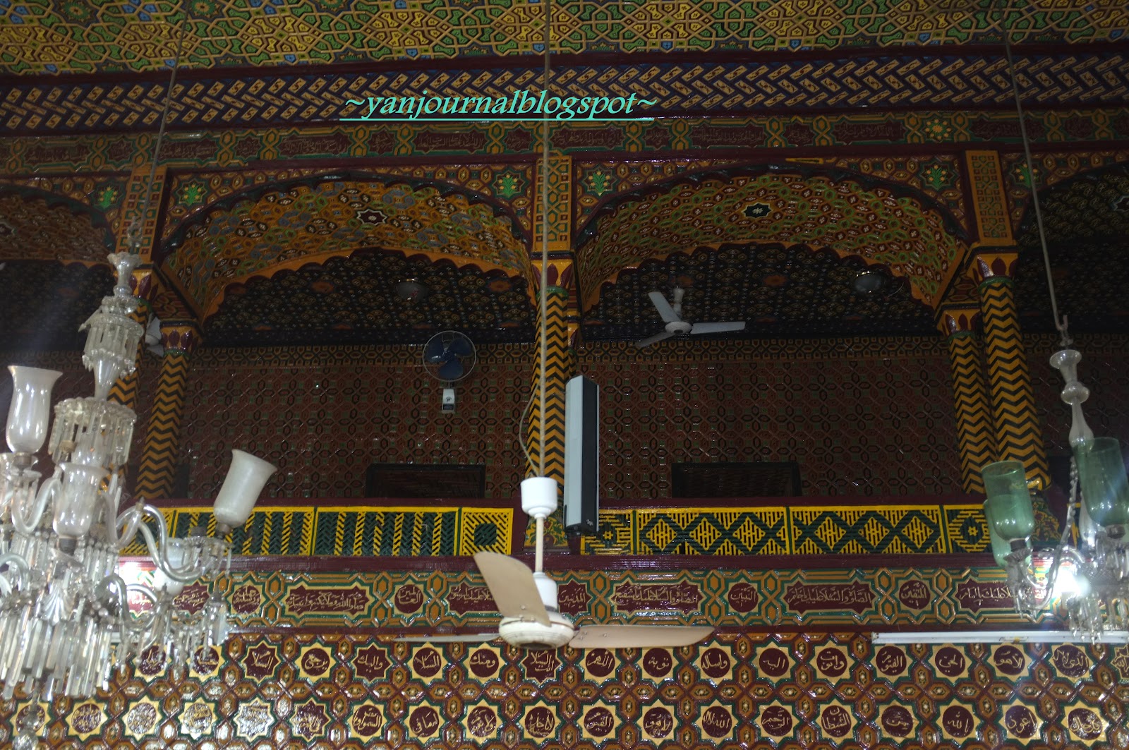 Yan's Family, Frens, Travel, And Food Journal: Shah E Hamdan Mosque in ...