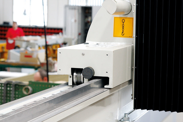 Breton Smart-Cut 550 OPTIMA - 5 axis CNC bridge saw with built-in ...