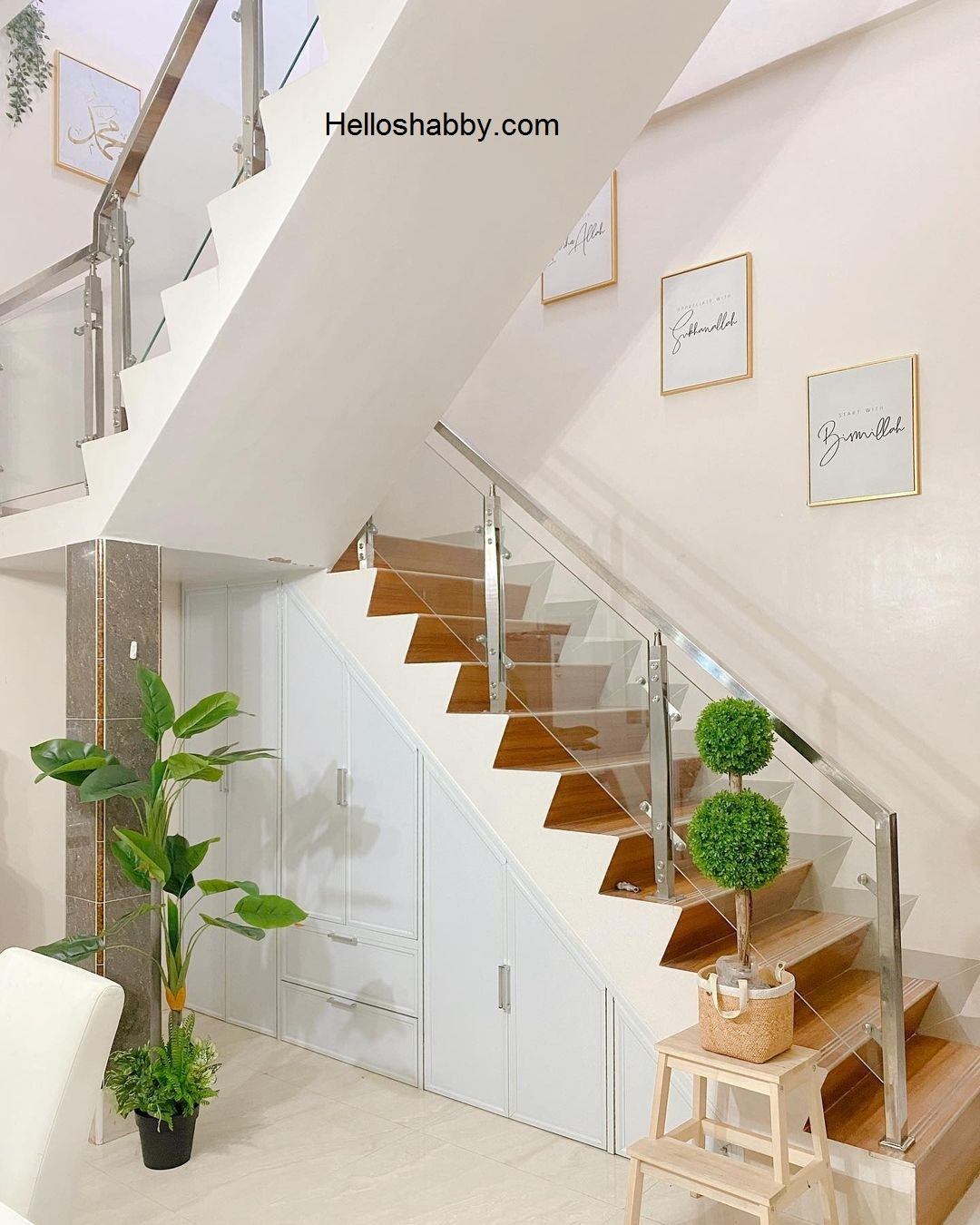 7 Model Tangga Rumah Minimalis yang Lagi Trend Tahun Ini ~ HelloShabby ...