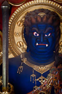 LA FRAGUA DE VULCANO: FUDO MYO-O : DEIDAD PROTECTORA DEL BUDISMO