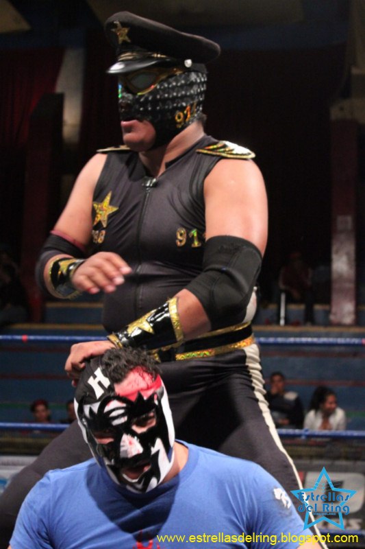 ESTRELLAS DEL RING.: Golden magic retiene ante Bestia 666.