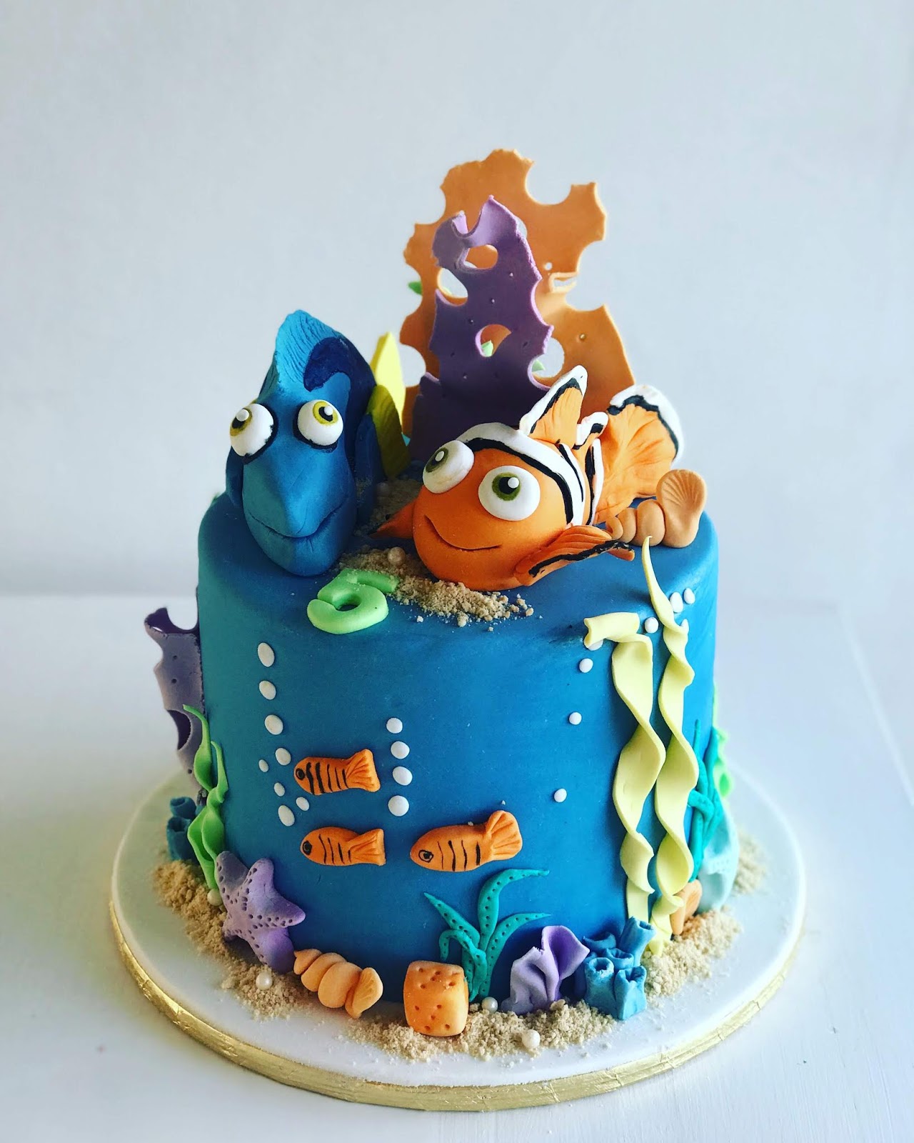Finding Nemo cake - R820
