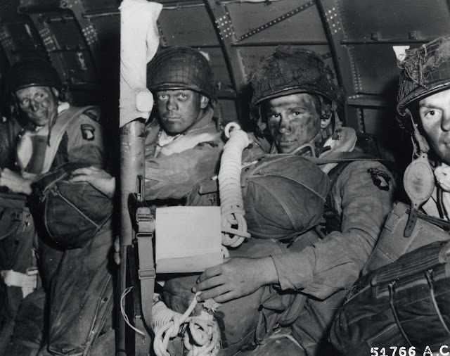 The Digital Research Library of Illinois History Journal™ : World War ...