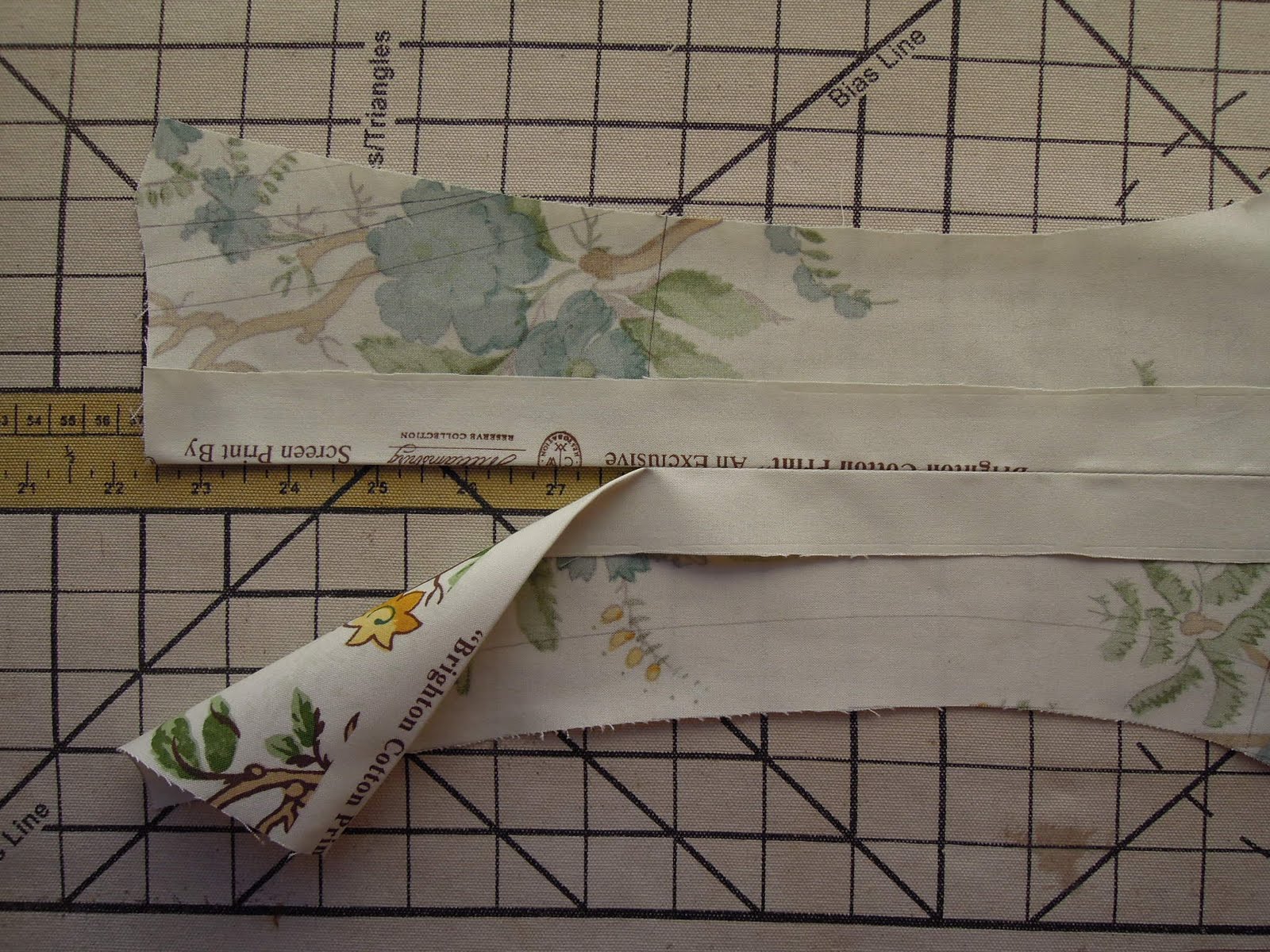 Bridges on the Body: 1911 - sewing the mock-up