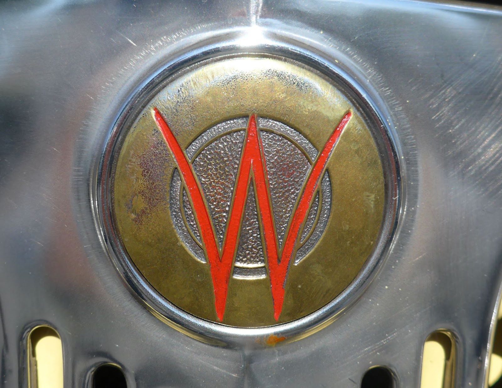 American Auto Emblems: WILLYS-KNIGHT/WILLYS