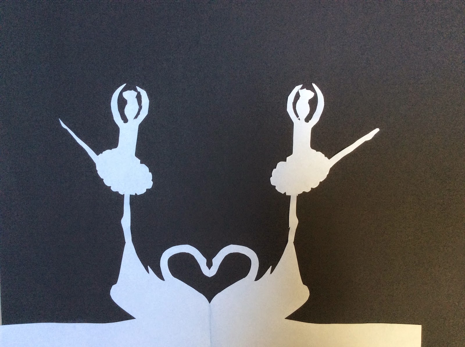 Bidt af billedkunst!: Papirklip a la H.C. Andersen - art trading