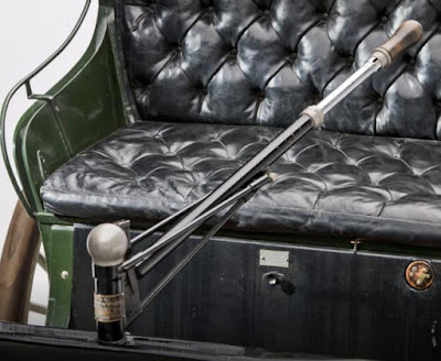 American Auto Emblems: DURYEA