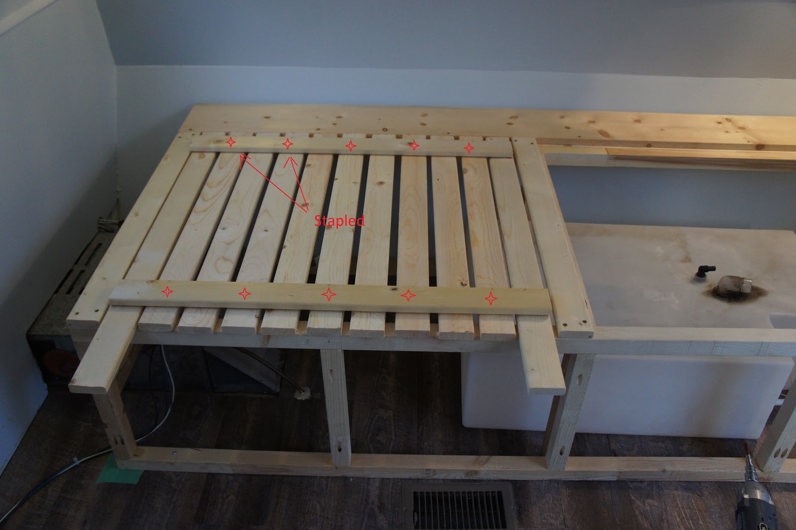 Alice gets a makeover: Ep. 12 - DIY RV Daybed