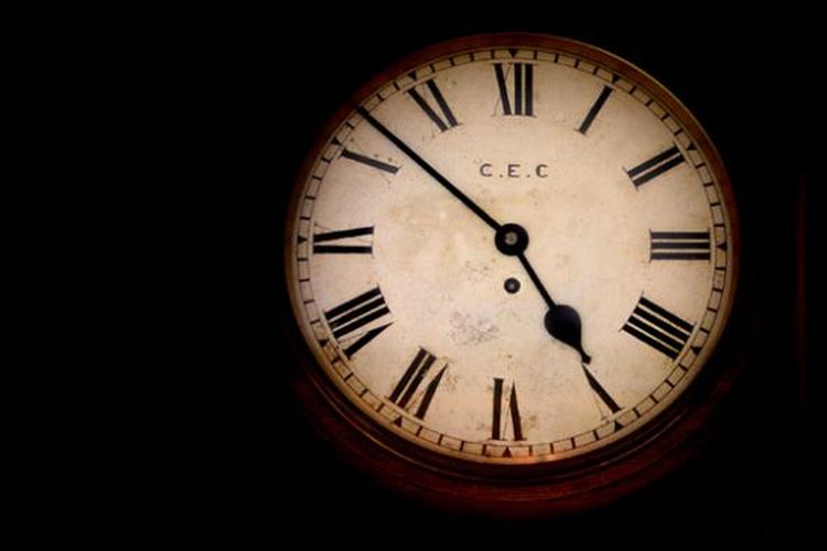 "Jam 12 siang AM atau PM" Ini Perhitungan Pembagiannya - ARMAILA.com