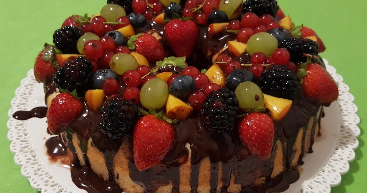 Angel cake alla vaniglia e frutta mista