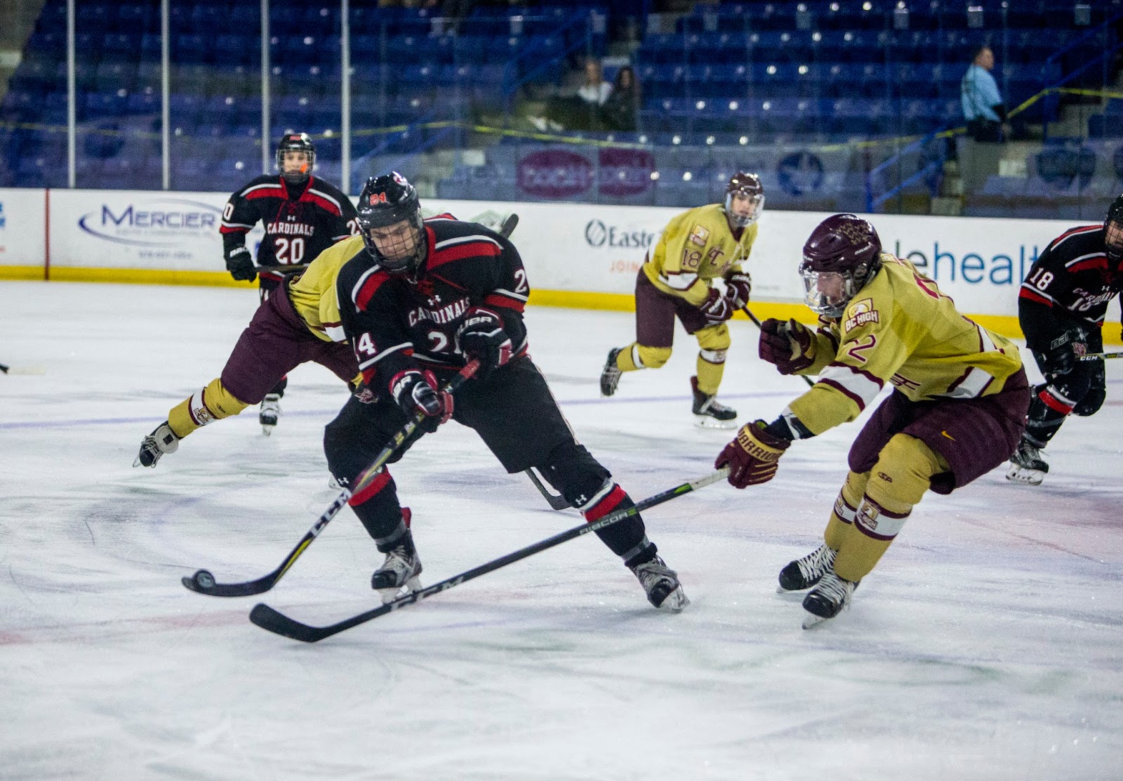 Suite Sports: PHOTO GALLERY: BC High hockey vs Pope Francis in Super 8 ...