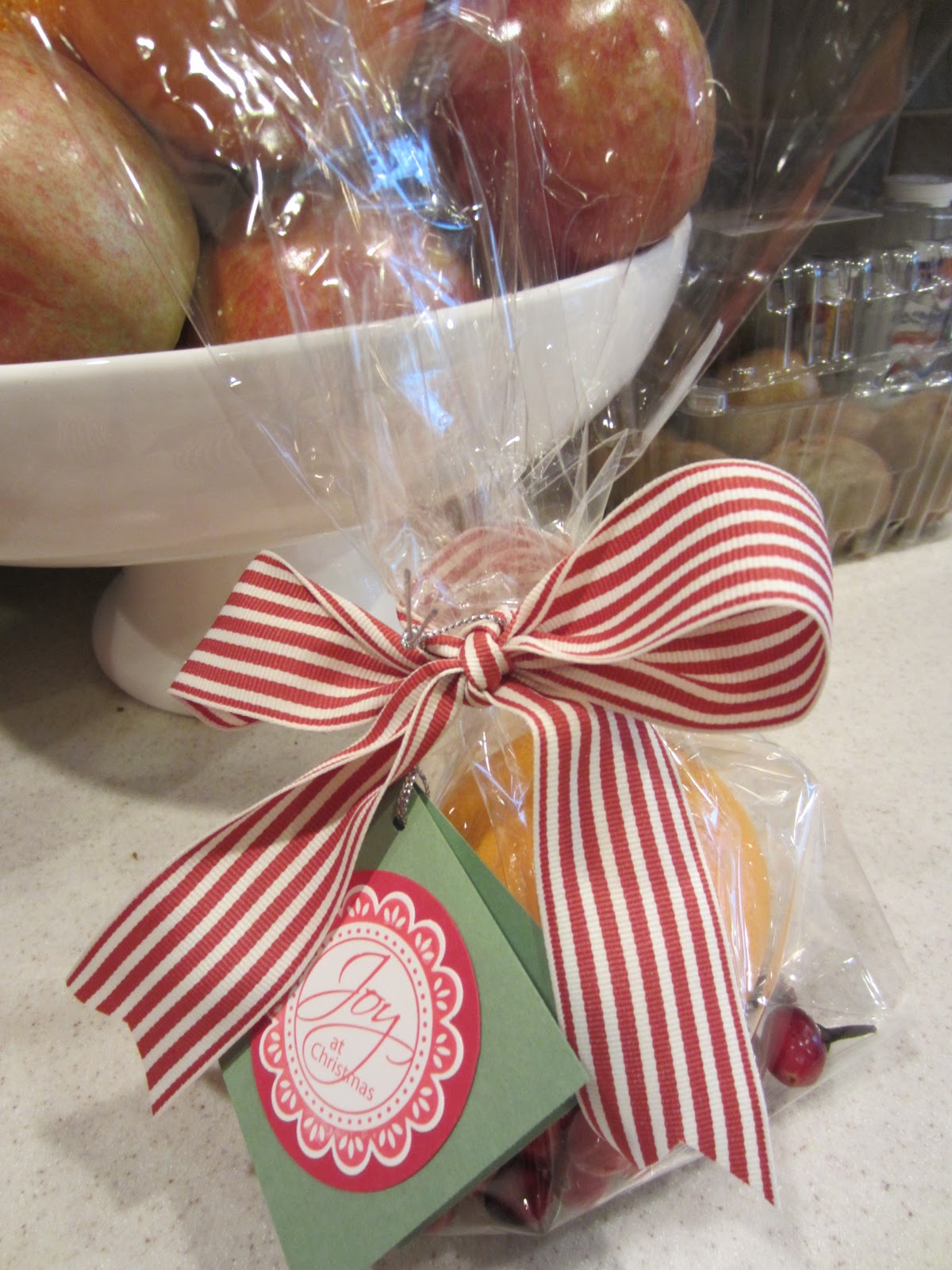 Creative Distraction: Simple Cards and Gifts