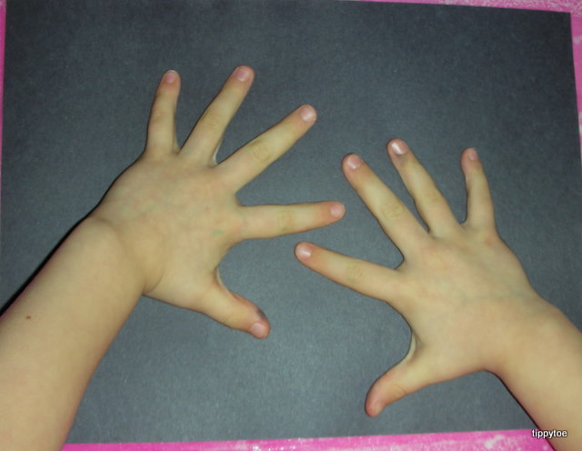 Tippytoe Crafts: Negative Art