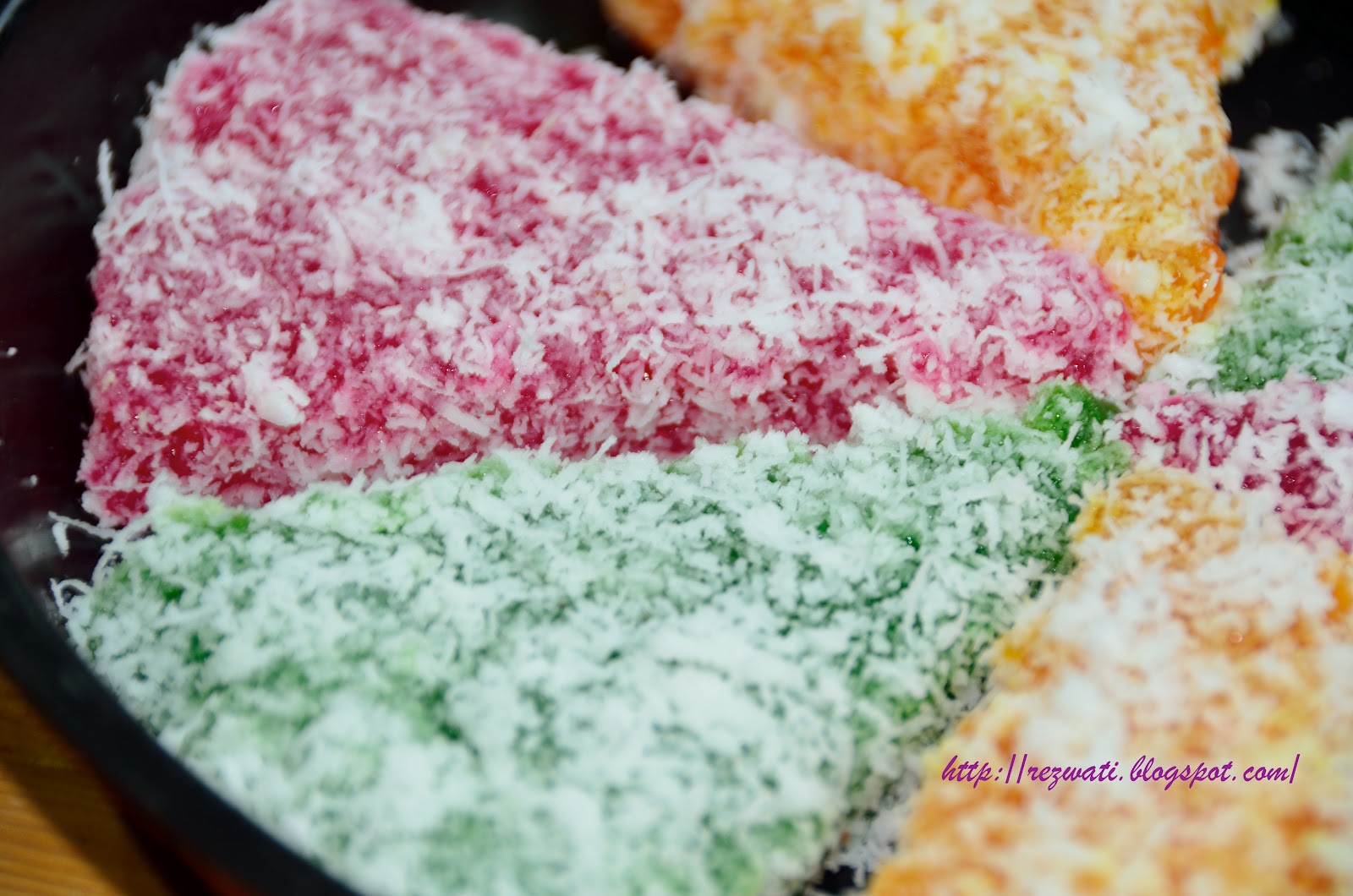 Wind of Change: Kuih Bronok a.k.a Kuih sagu