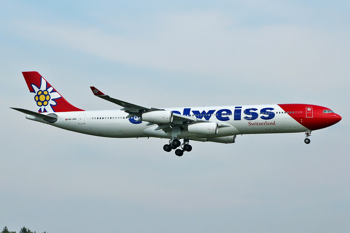 Eastwings: A340-313 * Edelweiss Air * HB-JMG