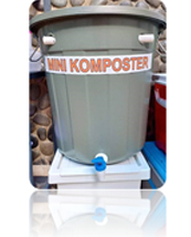 MEMBUAT KOMPOS DARI LIMBAH RUMAH TANGGA DENGAN KOMPOSTER MINI