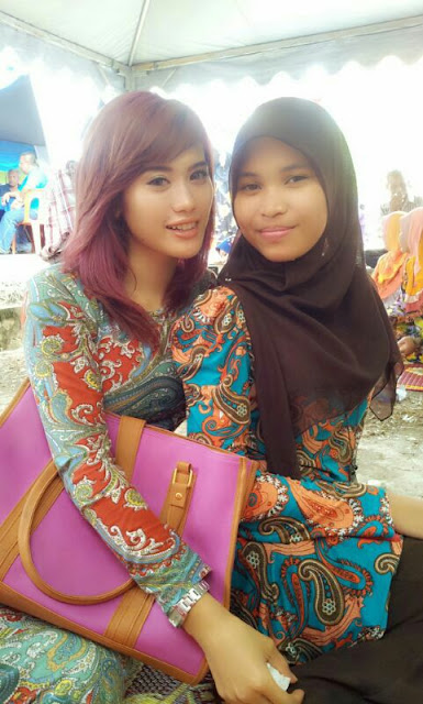 LAGI SANGE BERAT, TANTE CANTIK PAMER TOKET