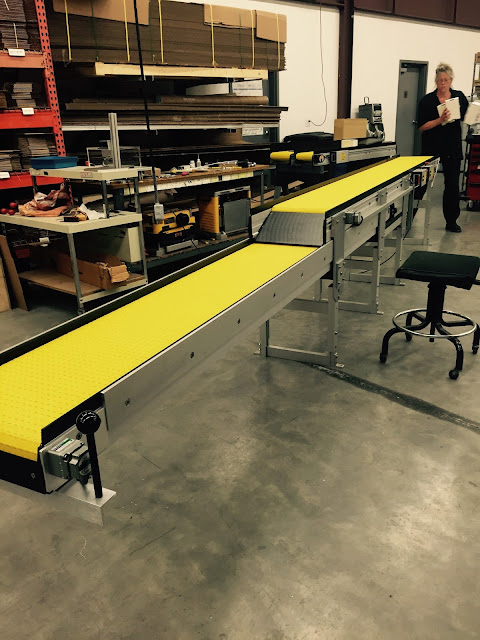 SmartMove Conveyors: SmartMove's Telescopic Conveyor is Extendable ...