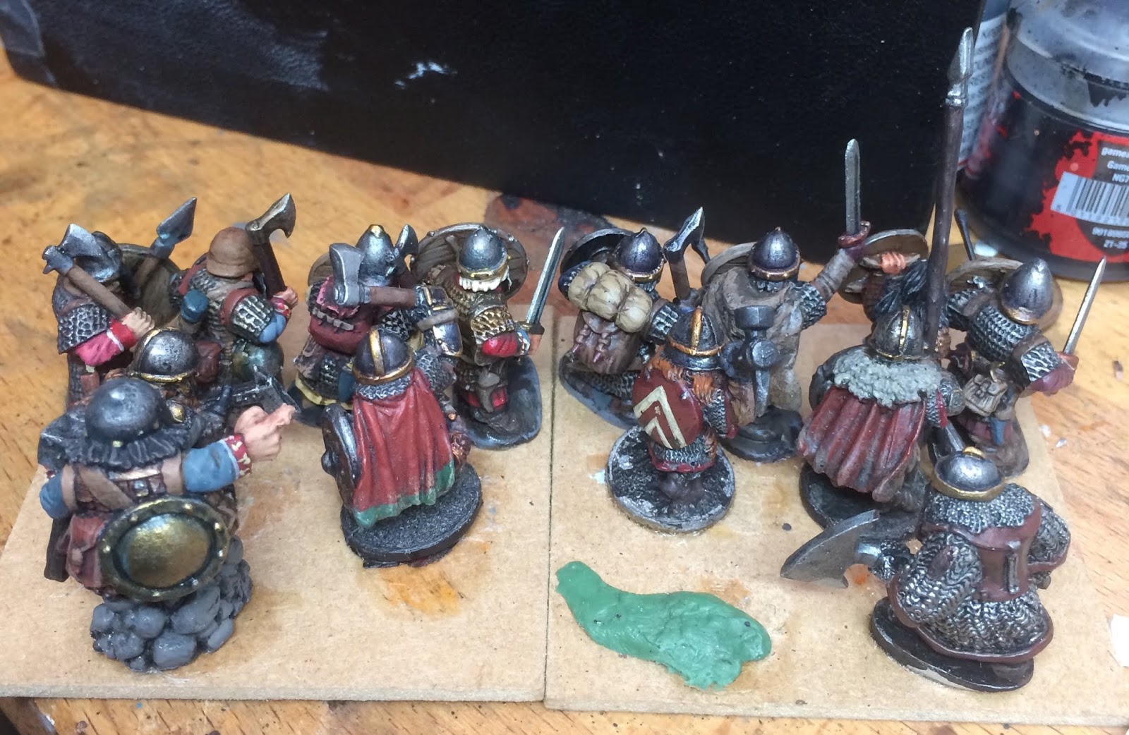 iron mitten: Iron Hills Dwarves in Shield Wall