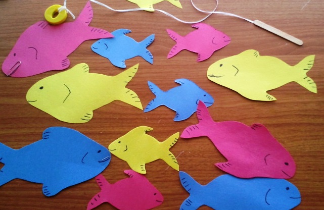 Grandma Bonnie's Wee Classroom: Our Color Fishing Game