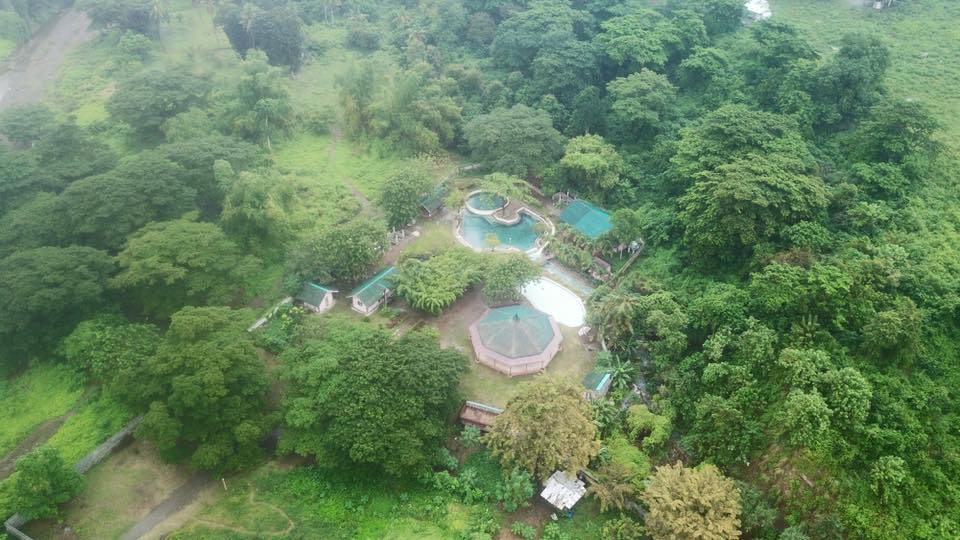 Becoming Filipino vlogger Kulas, enjoys Malbog Sulfuric Hot Spring in ...