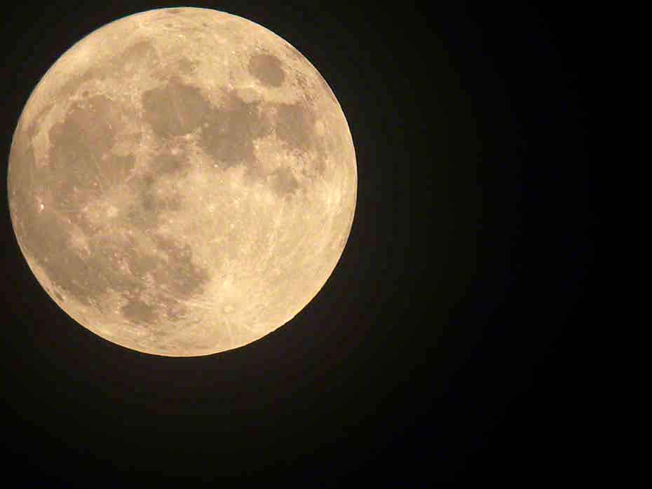 Ryukyu Life: August 2020 Full Moon Viewed in Okinawa Japan
