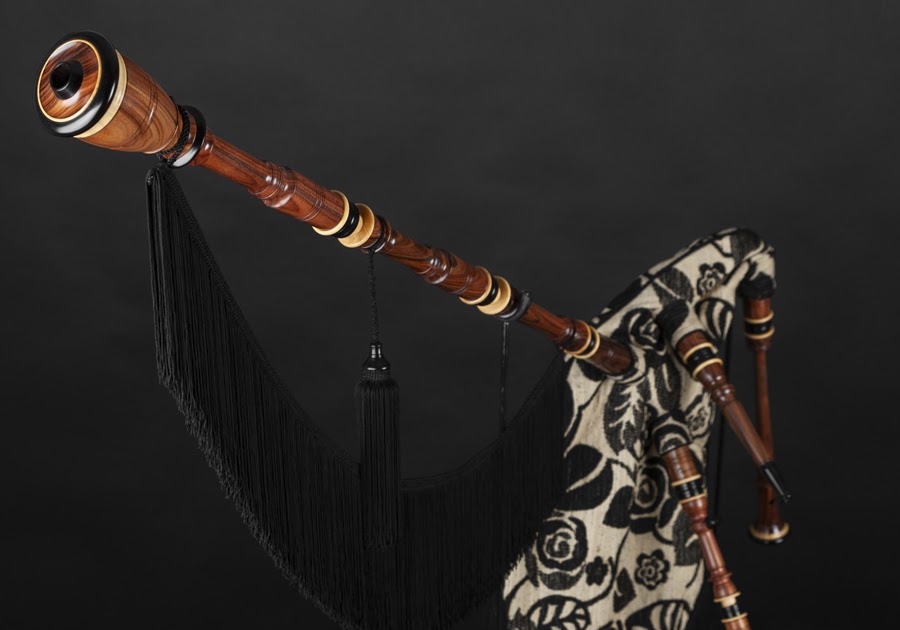 Instrumentos tradicionais: -Gaita-