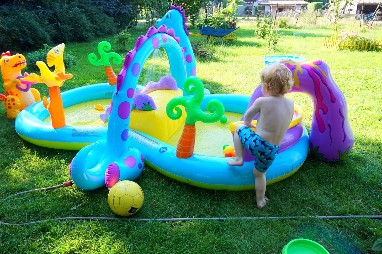 Die Dinos sind los! - großes Plansch-Vergnügen und endlich wieder ...